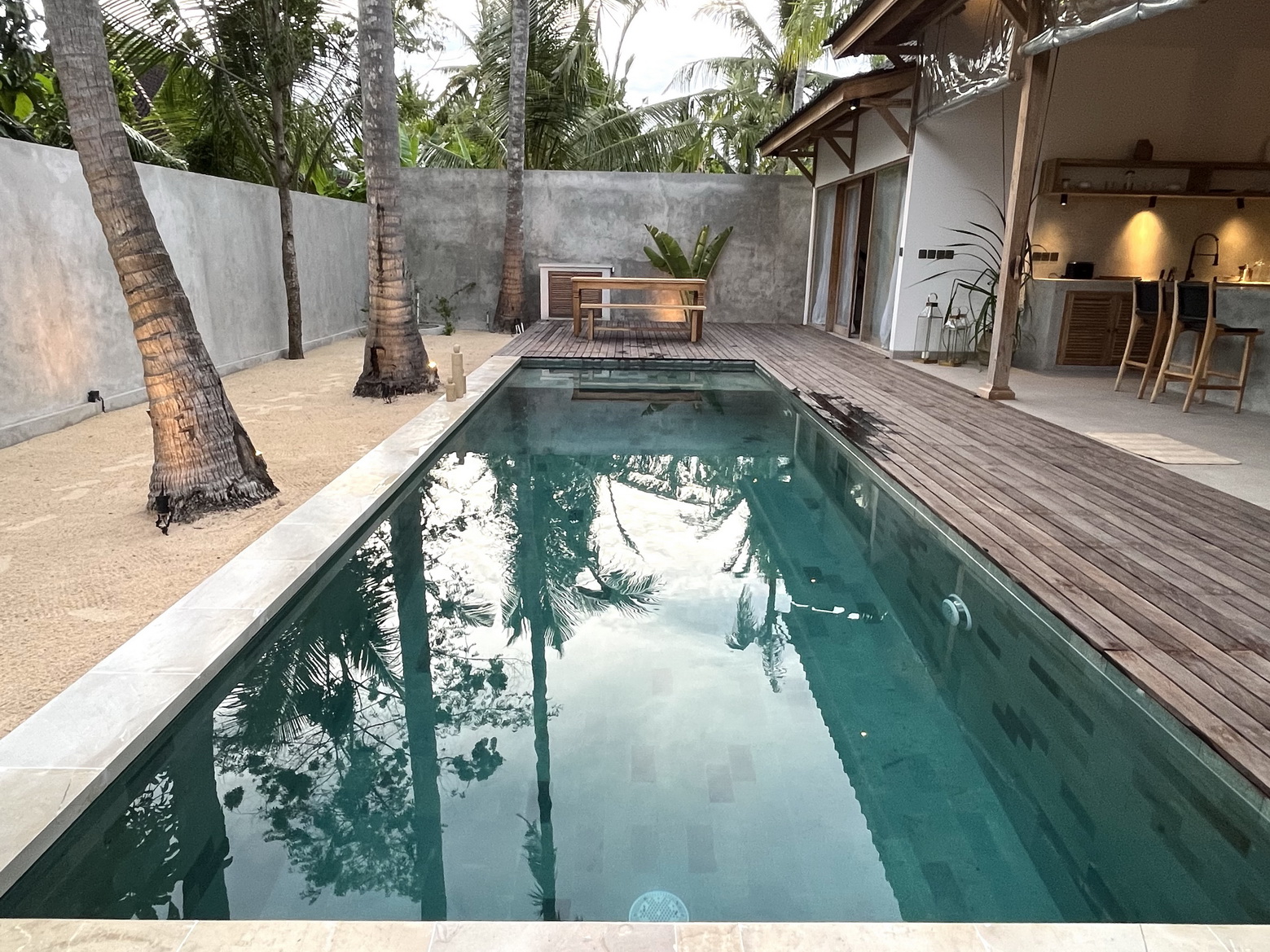 V126 Near New 2 bedroom villa in Jungut Batu – Nusa Lembongan Property